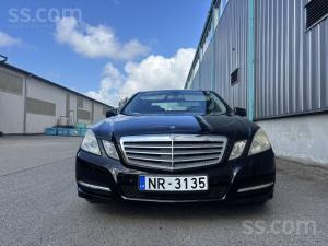 Черный Мерседес E 220 2009 в Рига, объемом двигателя 2.10 л и пробегом 322 тыс. км за 5990 €, фото 4 на AUTOMOTO.COM.LV