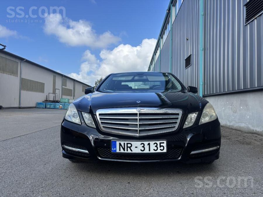 Черный Мерседес E 220 2009 в Рига, объемом двигателя 2.10 л и пробегом 322 тыс. км за 5990 €, фото 4 на AUTOMOTO.COM.LV