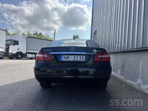 Черный Мерседес E 220 2009 в Рига, объемом двигателя 2.10 л и пробегом 322 тыс. км за 5990 €, фото 8 на AUTOMOTO.COM.LV