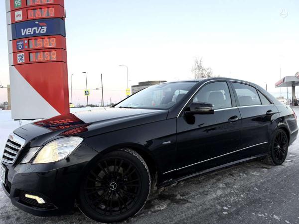 Melns Mercedes-Benz E 220 2010 Kauņa, ar dzinēja tilpumu 2.14 L un nobraukumu 347 tūkst. km par 5650 €, foto 9 vietnē AUTOMOTO.COM.LV