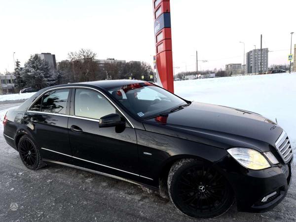 Melns Mercedes-Benz E 220 2010 Kauņa, ar dzinēja tilpumu 2.14 L un nobraukumu 347 tūkst. km par 5650 €, foto 10 vietnē AUTOMOTO.COM.LV