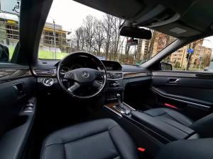Черный Мерседес E 220 2010 в Рига, объемом двигателя 2.20 л и пробегом 248 тыс. км за 8490 €, фото 11 на AUTOMOTO.COM.LV