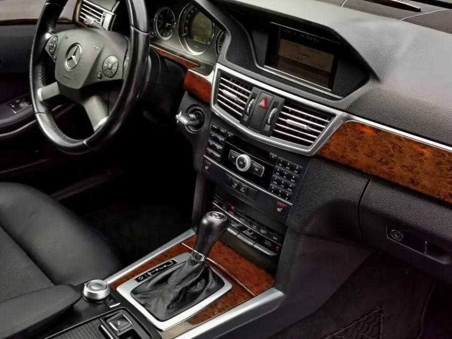 Черный Мерседес E 220 2010 в Рига, объемом двигателя 2.20 л и пробегом 248 тыс. км за 8490 €, фото 15 на AUTOMOTO.COM.LV
