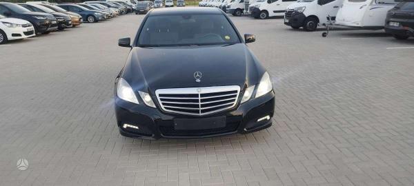 Melns Mercedes-Benz E 220 2010 Tauragė, ar dzinēja tilpumu 2.10 L un nobraukumu 320 tūkst. km par 6099 €, foto 3 vietnē AUTOMOTO.COM.LV