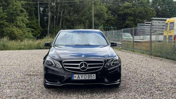 Melns Mercedes-Benz E 220 2010 Kauņa, ar dzinēja tilpumu 2.14 L un nobraukumu 388 tūkst. km par 8550 €, foto 2 vietnē AUTOMOTO.COM.LV