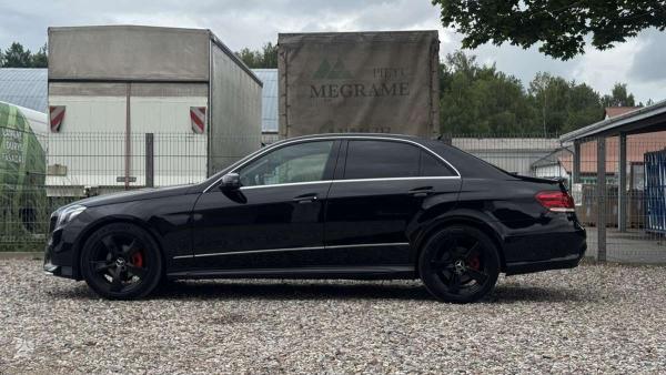 Melns Mercedes-Benz E 220 2010 Kauņa, ar dzinēja tilpumu 2.14 L un nobraukumu 388 tūkst. km par 8550 €, foto 8 vietnē AUTOMOTO.COM.LV