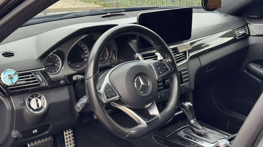Melns Mercedes-Benz E 220 2010 Kauņa, ar dzinēja tilpumu 2.14 L un nobraukumu 388 tūkst. km par 8550 €, foto 12 vietnē AUTOMOTO.COM.LV