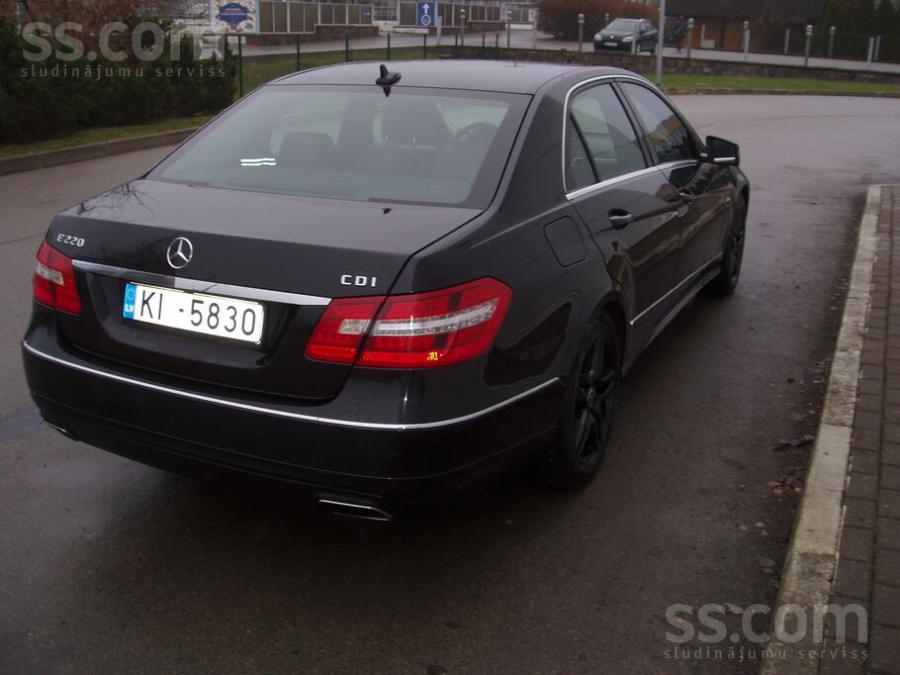 Black Mercedes-Benz E 220 2011 in Riga, with an engine capacity of 2.20 L and mileage of 264 thousand km for 7900 €, photo 5 on AUTOMOTO.COM.LV