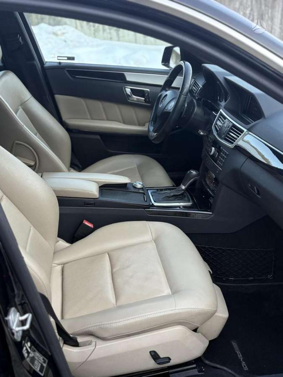 Melns Mercedes-Benz E 220 2011 Viļņa, ar dzinēja tilpumu 2.14 L un nobraukumu 330 tūkst. km par 7200 €, foto 12 vietnē AUTOMOTO.COM.LV