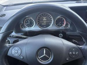 Melns Mercedes-Benz E 220 2011 Viļņa, ar dzinēja tilpumu 2.14 L un nobraukumu 330 tūkst. km par 7200 €, foto 16 vietnē AUTOMOTO.COM.LV