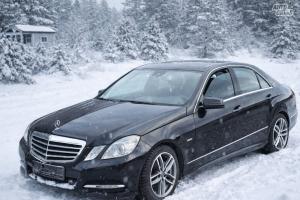 Черный Мерседес E 220 2011 в Шилуте, объемом двигателя 2.20 л и пробегом 312 тыс. км за 2600 €, фото  на AUTOMOTO.COM.LV