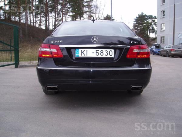 Черный Мерседес E 220 2011 в Рига, объемом двигателя 2.20 л и пробегом 265 тыс. км за 6900 €, фото 5 на AUTOMOTO.COM.LV