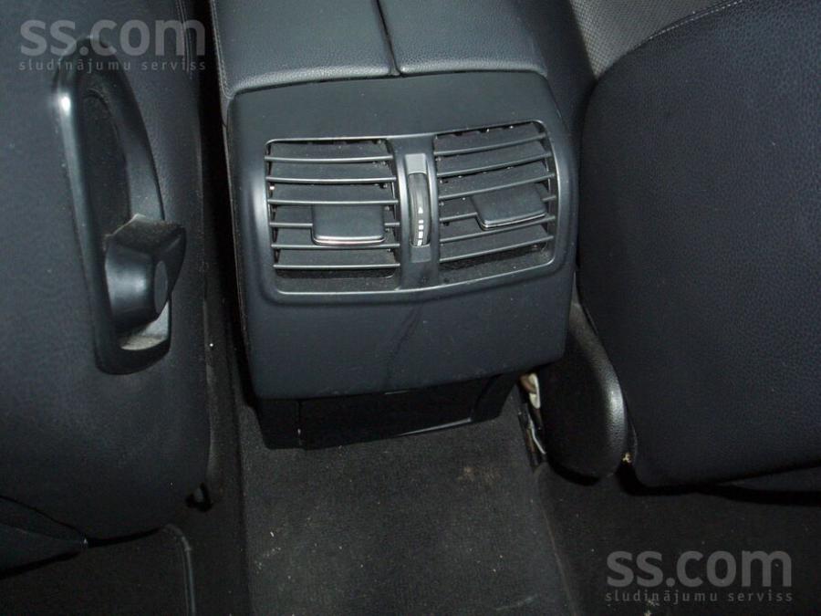Melns Mercedes-Benz E 220 2011 Rīga, ar dzinēja tilpumu 2.20 L un nobraukumu 265 tūkst. km par 6900 €, foto 7 vietnē AUTOMOTO.COM.LV