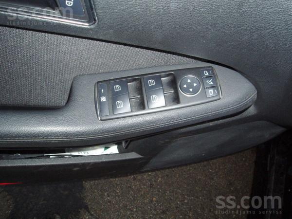 Черный Мерседес E 220 2011 в Рига, объемом двигателя 2.20 л и пробегом 265 тыс. км за 6900 €, фото 8 на AUTOMOTO.COM.LV