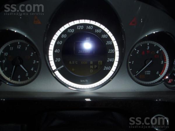 Черный Мерседес E 220 2011 в Рига, объемом двигателя 2.20 л и пробегом 265 тыс. км за 6900 €, фото 9 на AUTOMOTO.COM.LV