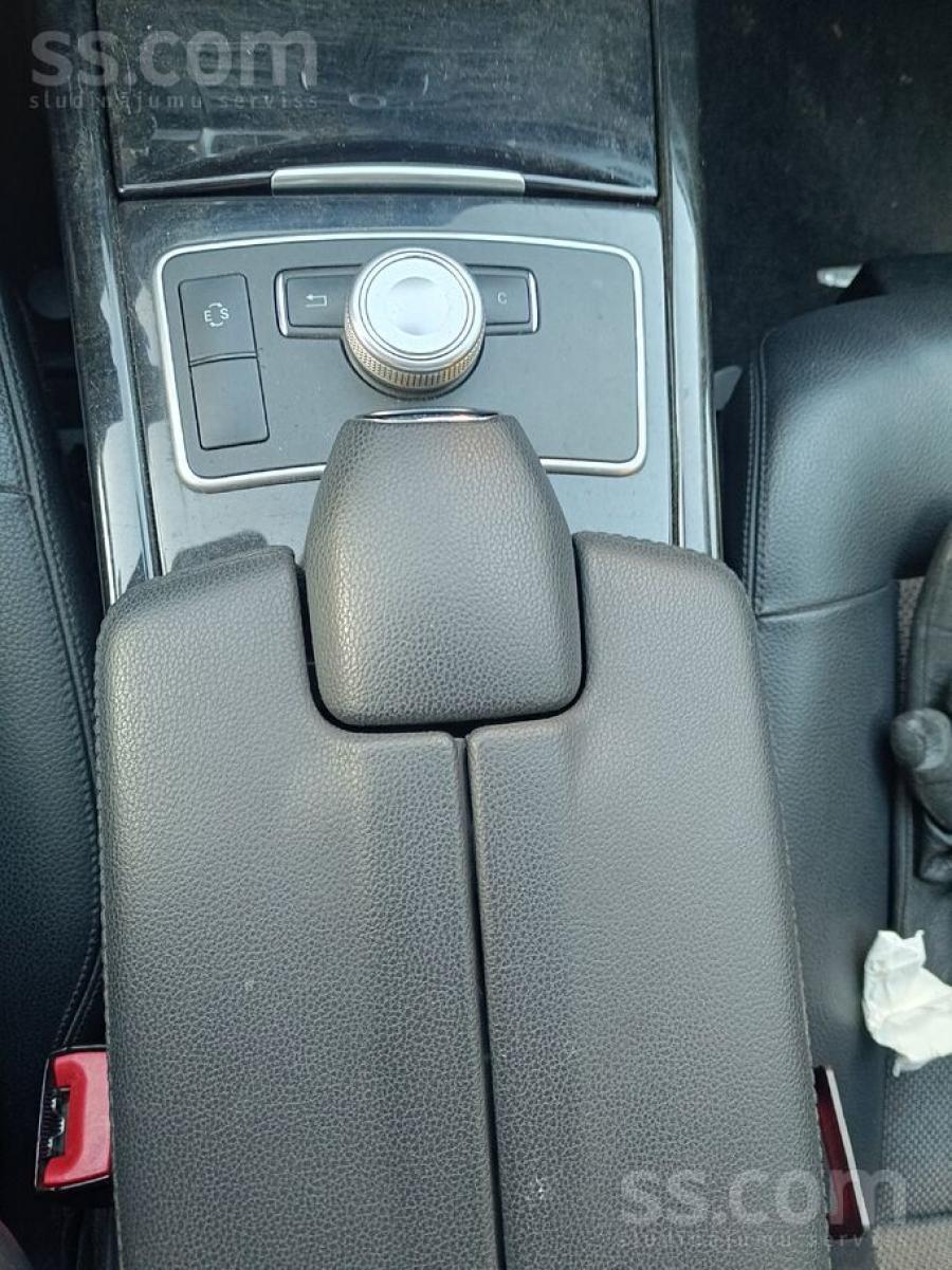 Melns Mercedes-Benz E 220 2011 Rīga, ar dzinēja tilpumu 2.20 L un nobraukumu 265 tūkst. km par 6900 €, foto 14 vietnē AUTOMOTO.COM.LV