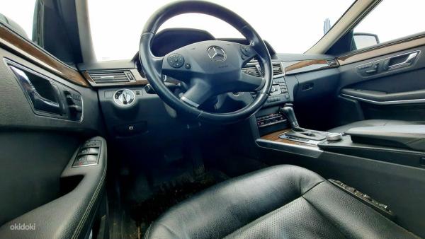 Black Mercedes-Benz E 220 2011 in Viljandi, with an engine capacity of 1.80 L and mileage of 314 thousand km for 9950 €, photo 6 on AUTOMOTO.COM.LV
