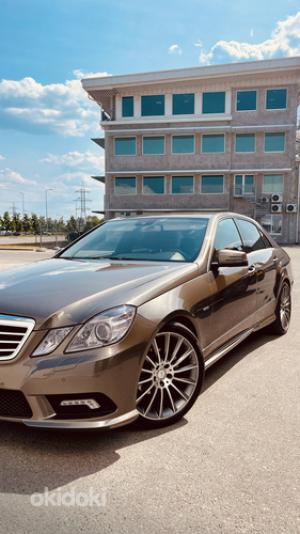 Melns Mercedes-Benz E 220 2011 Tallina, ar dzinēja tilpumu 0.00 L un nobraukumu 0 tūkst. km par 10499 €, foto  vietnē AUTOMOTO.COM.LV