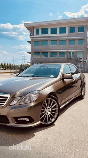 Melns Mercedes-Benz E 220 2011 Tallina, ar dzinēja tilpumu 0.00 L un nobraukumu 0 tūkst. km par 10499 €, foto  vietnē AUTOMOTO.COM.LV