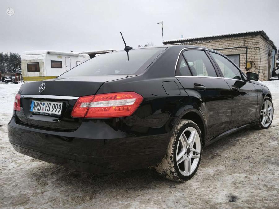 Black Mercedes-Benz E 220 2012 in Prienai, with an engine capacity of 2.20 L and mileage of 275 thousand km for 6600 €, photo 5 on AUTOMOTO.COM.LV