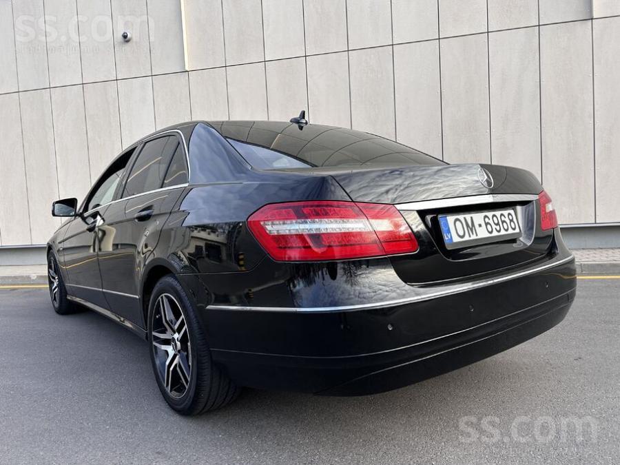 Melns Mercedes-Benz E 220 2012 Rīga, ar dzinēja tilpumu 2.20 L un nobraukumu 303 tūkst. km par 5750 €, foto 4 vietnē AUTOMOTO.COM.LV
