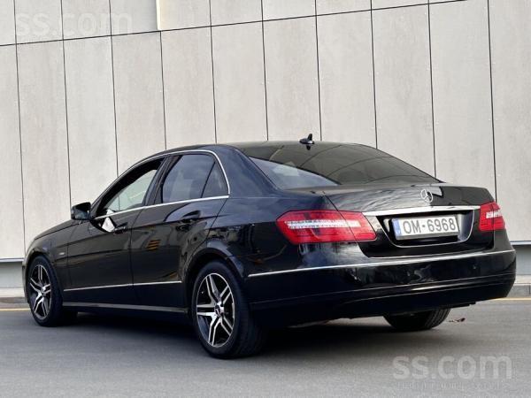 Melns Mercedes-Benz E 220 2012 Rīga, ar dzinēja tilpumu 2.20 L un nobraukumu 303 tūkst. km par 5750 €, foto 4 vietnē AUTOMOTO.COM.LV