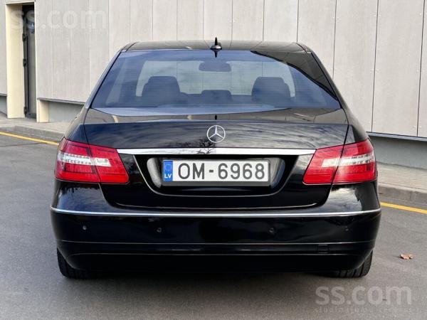 Melns Mercedes-Benz E 220 2012 Rīga, ar dzinēja tilpumu 2.20 L un nobraukumu 303 tūkst. km par 5750 €, foto 10 vietnē AUTOMOTO.COM.LV
