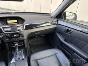 Melns Mercedes-Benz E 220 2012 Rīga, ar dzinēja tilpumu 2.20 L un nobraukumu 303 tūkst. km par 5750 €, foto 14 vietnē AUTOMOTO.COM.LV