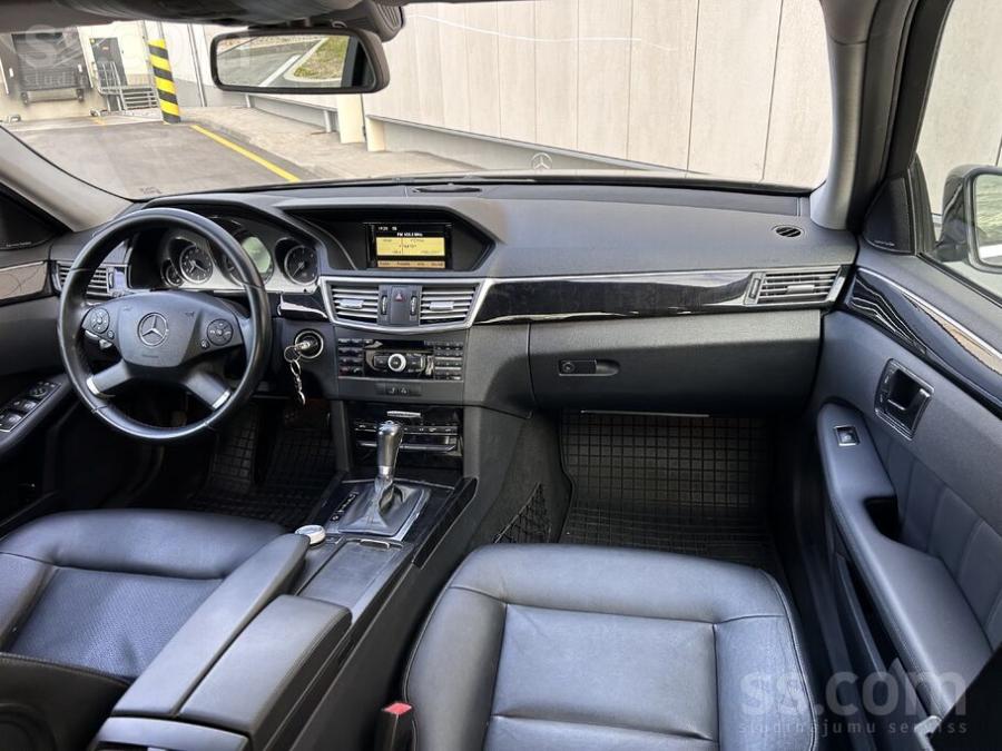 Melns Mercedes-Benz E 220 2012 Rīga, ar dzinēja tilpumu 2.20 L un nobraukumu 303 tūkst. km par 5750 €, foto 18 vietnē AUTOMOTO.COM.LV