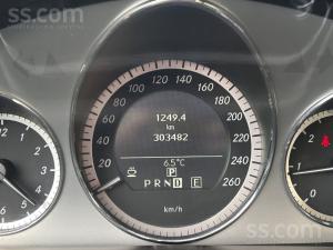 Melns Mercedes-Benz E 220 2012 Rīga, ar dzinēja tilpumu 2.20 L un nobraukumu 303 tūkst. km par 5750 €, foto 22 vietnē AUTOMOTO.COM.LV
