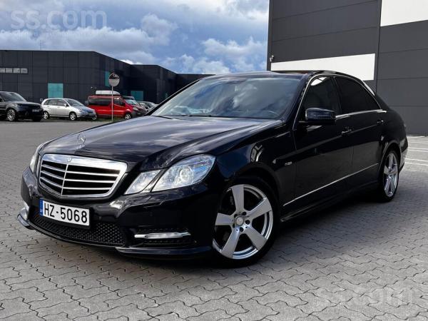 Черный Мерседес E 220 2012 в Рига, объемом двигателя 2.20 л и пробегом 332 тыс. км за 7000 €, фото 2 на AUTOMOTO.COM.LV
