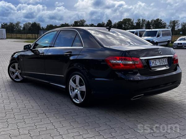 Черный Мерседес E 220 2012 в Рига, объемом двигателя 2.20 л и пробегом 332 тыс. км за 7000 €, фото 10 на AUTOMOTO.COM.LV
