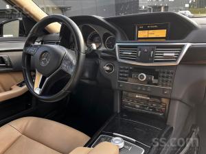 Black Mercedes-Benz E 220 2012 in Riga, with an engine capacity of 2.20 L and mileage of 332 thousand km for 7000 €, photo 12 on AUTOMOTO.COM.LV