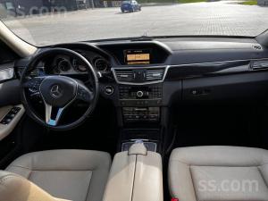 Black Mercedes-Benz E 220 2012 in Riga, with an engine capacity of 2.20 L and mileage of 332 thousand km for 7000 €, photo 14 on AUTOMOTO.COM.LV