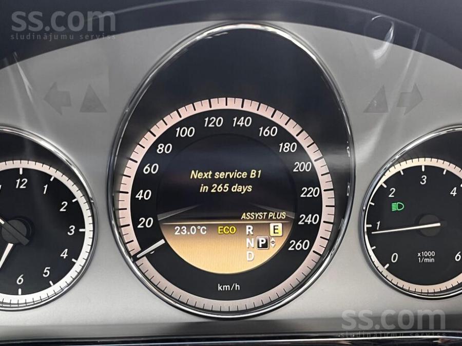 Black Mercedes-Benz E 220 2012 in Riga, with an engine capacity of 2.20 L and mileage of 332 thousand km for 7000 €, photo 27 on AUTOMOTO.COM.LV