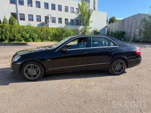 Melns Mercedes-Benz E 220 2012 Rīga, ar dzinēja tilpumu 2.20 L un nobraukumu 432 tūkst. km par 7500 €, foto 5 vietnē AUTOMOTO.COM.LV