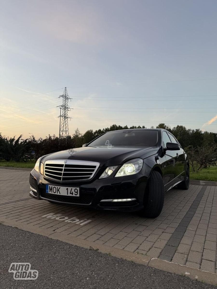 Черный Мерседес E 220 2012 в Каунас, объемом двигателя 2.20 л и пробегом 401 тыс. км за 6800 €, фото 10 на AUTOMOTO.COM.LV