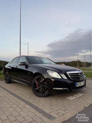 Черный Мерседес E 220 2012 в Каунас, объемом двигателя 2.20 л и пробегом 401 тыс. км за 6800 €, фото 12 на AUTOMOTO.COM.LV