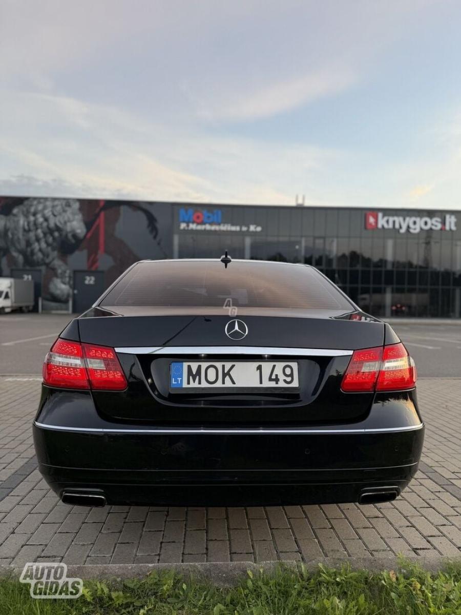 Черный Мерседес E 220 2012 в Каунас, объемом двигателя 2.20 л и пробегом 401 тыс. км за 6800 €, фото 13 на AUTOMOTO.COM.LV