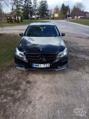 Черный Мерседес E 220 2013 в Вильнюс, объемом двигателя 2.10 л и пробегом 427 тыс. км за 9000 €, фото 3 на AUTOMOTO.COM.LV