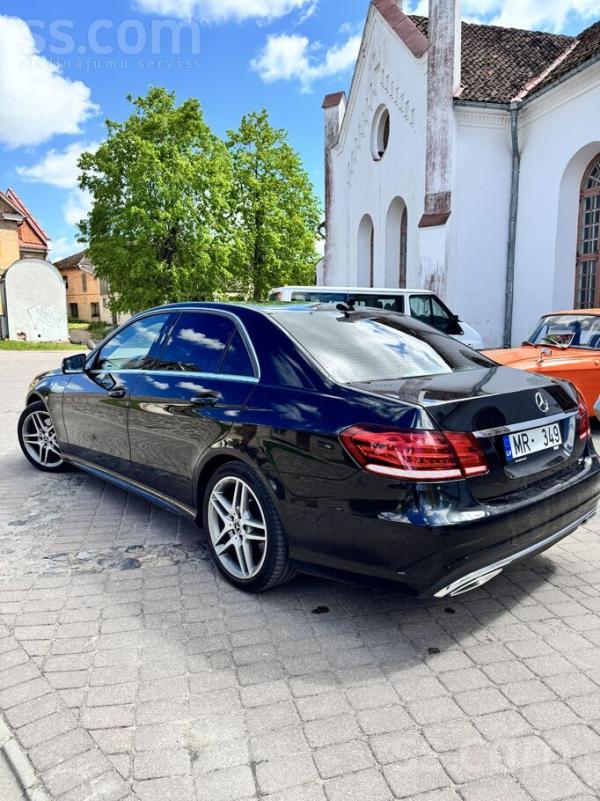 Черный Мерседес E 220 2013 в Талси, объемом двигателя 2.20 л и пробегом 255 тыс. км за 12900 €, фото 4 на AUTOMOTO.COM.LV