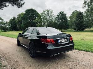 Melns Mercedes-Benz E 220 2013 Talsi, ar dzinēja tilpumu 2.20 L un nobraukumu 419 tūkst. km par 9500 €, foto  vietnē AUTOMOTO.COM.LV