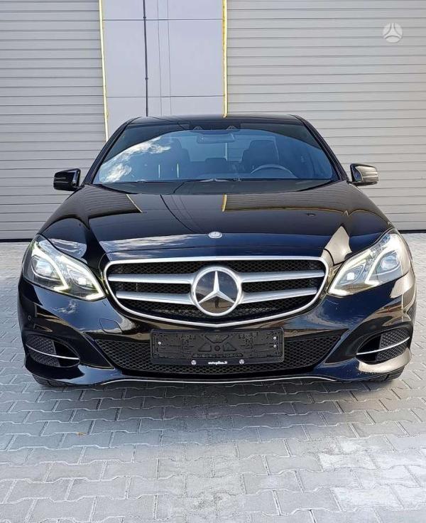 Black Mercedes-Benz E 220 2013 in Kaunas, with an engine capacity of 2.14 L and mileage of 283 thousand km for 8300 €, photo 5 on AUTOMOTO.COM.LV