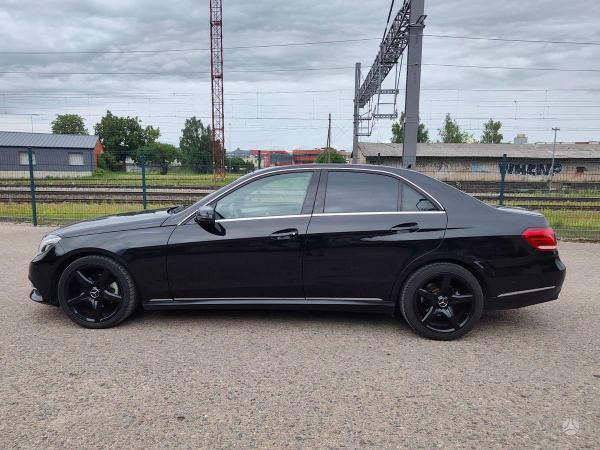 Melns Mercedes-Benz E 220 2013 Šauļi, ar dzinēja tilpumu 2.10 L un nobraukumu 353 tūkst. km par 8600 €, foto 8 vietnē AUTOMOTO.COM.LV