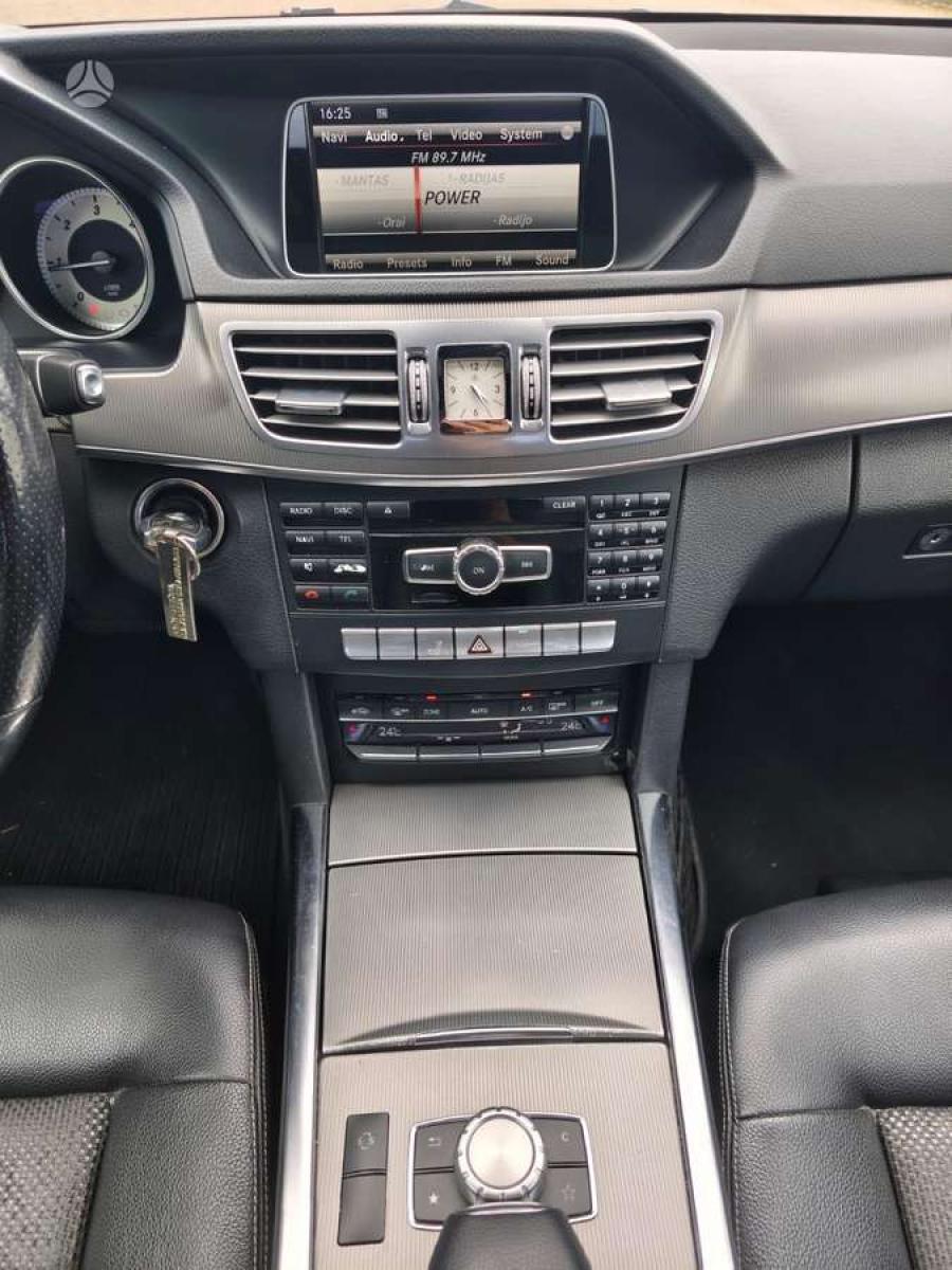 Melns Mercedes-Benz E 220 2013 Šauļi, ar dzinēja tilpumu 2.10 L un nobraukumu 353 tūkst. km par 8600 €, foto 18 vietnē AUTOMOTO.COM.LV