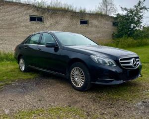 Черный Мерседес E 220 2013 в Радвилишкис, объемом двигателя 2.14 л и пробегом 400 тыс. км за 4950 €, фото 3 на AUTOMOTO.COM.LV