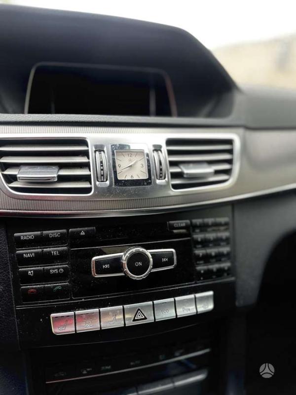 Black Mercedes-Benz E 220 2013 in Radviliskis, with an engine capacity of 2.14 L and mileage of 400 thousand km for 4950 €, photo 7 on AUTOMOTO.COM.LV
