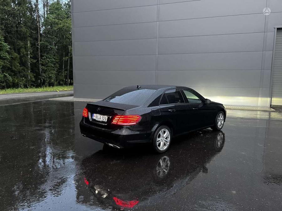 Черный Мерседес E 220 2013 в Каунас, объемом двигателя 2.14 л и пробегом 315 тыс. км за 7995 €, фото 7 на AUTOMOTO.COM.LV