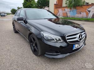 Черный Мерседес E 220 2013 в Шяуляй, объемом двигателя 2.10 л и пробегом 353 тыс. км за 8600 €, фото 4 на AUTOMOTO.COM.LV