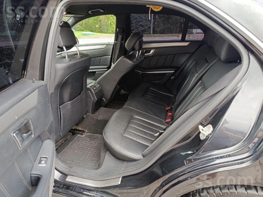 Melns Mercedes-Benz E 220 2013 Rīga, ar dzinēja tilpumu 2.20 L un nobraukumu 320 tūkst. km par 7900 €, foto 19 vietnē AUTOMOTO.COM.LV